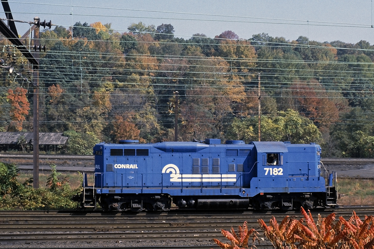CR 7182 at Enola during October 1979 | Conrail Photo Archive